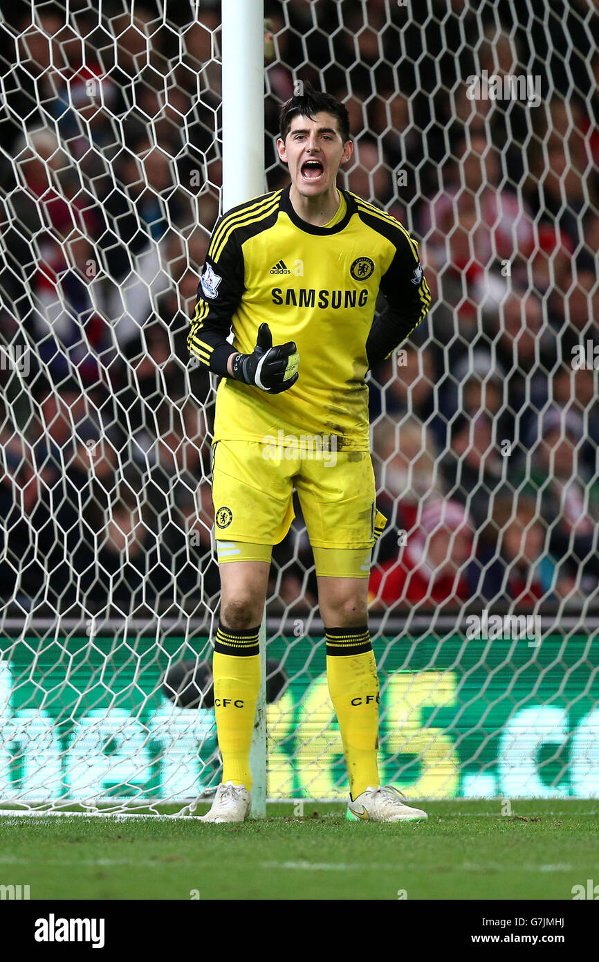 Chelsea Goalkeeper Thibaut Courtois Stockfotos und -bilder Kaufen - Alamy