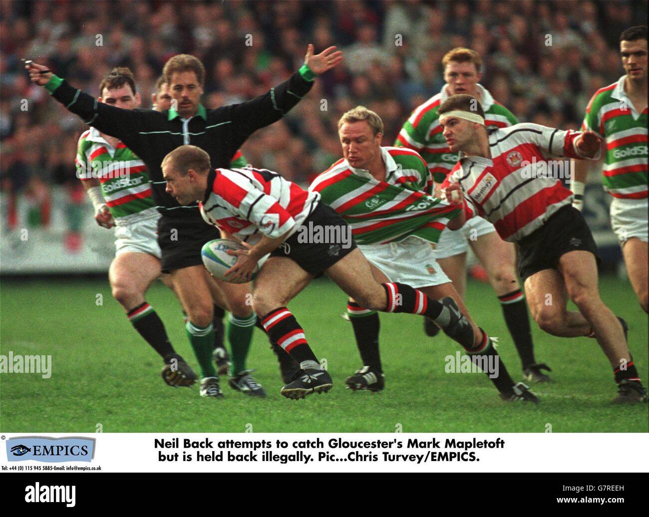 Rugby Union – Halbfinale des Pilkington Cup. Neil Back versucht ...