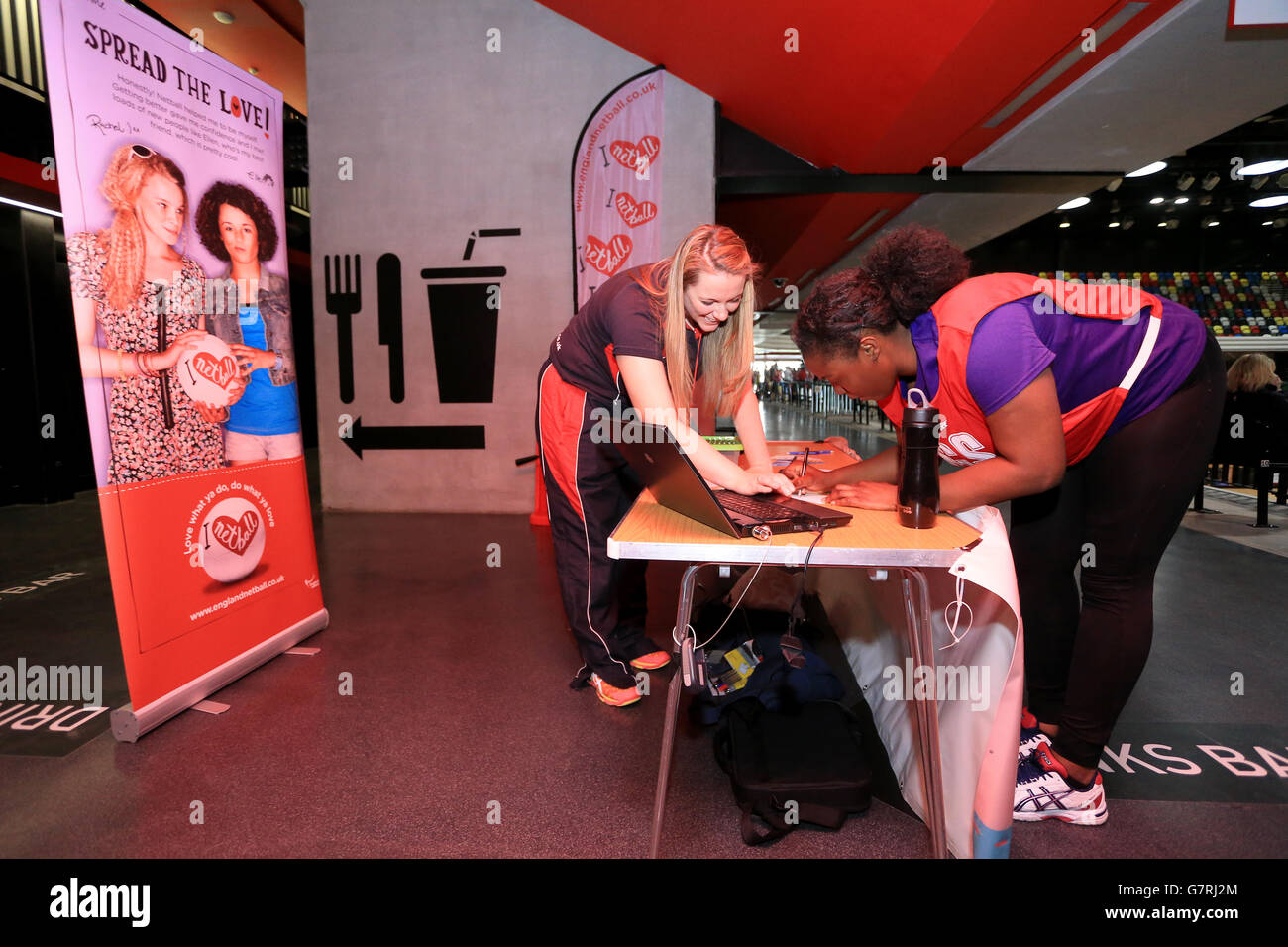 Netball - Netball in der Stadt - Copper Box Arena. Bilder vom Netball ...