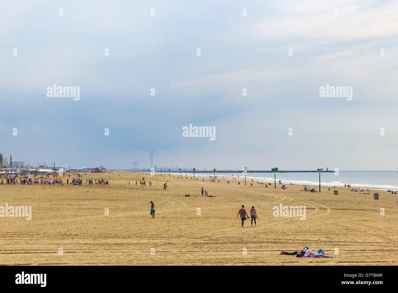 Den Haag, Niederlande - 17. Juni 2016: Strand und Meer in der Gegend ...