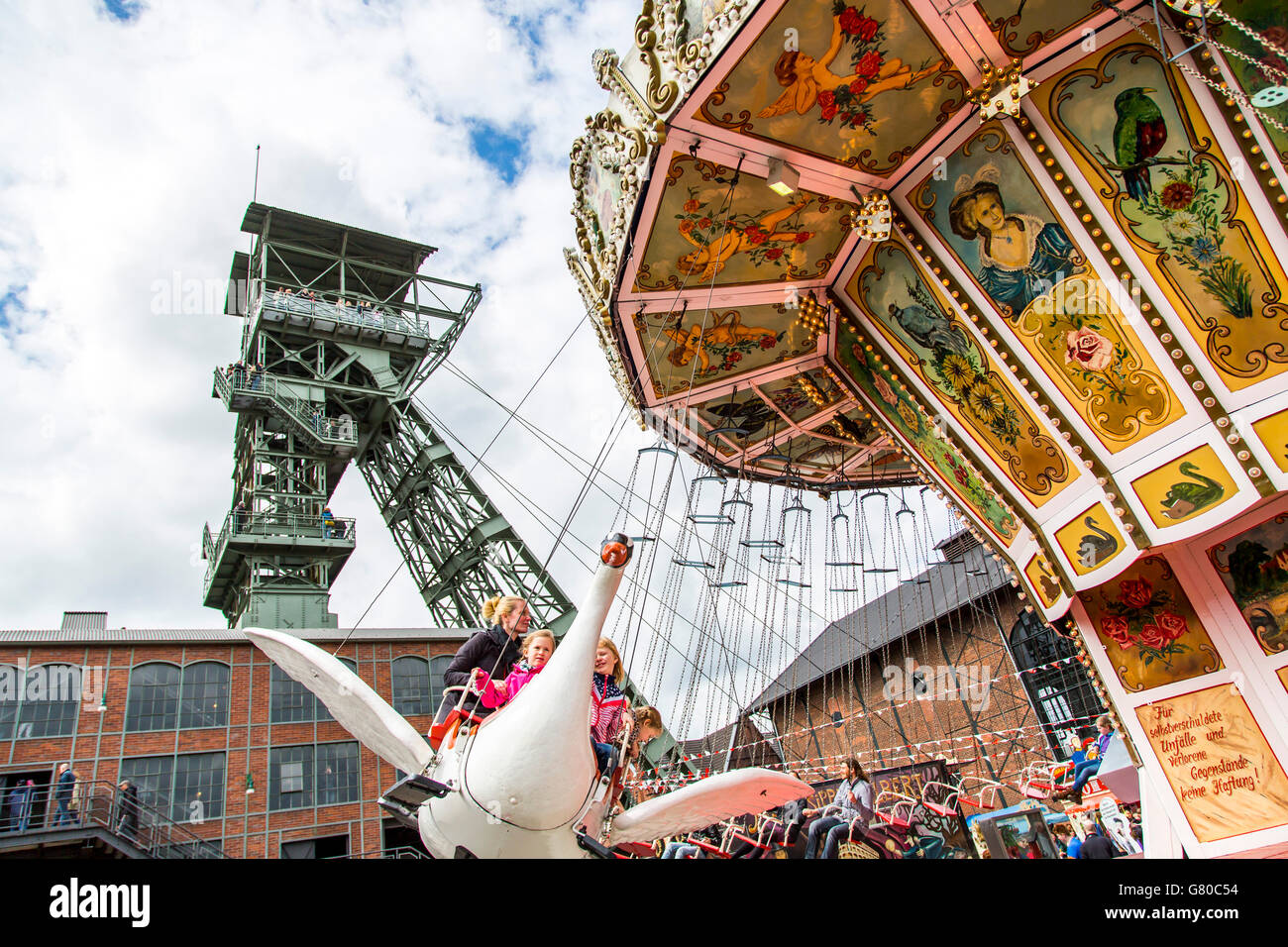 Kermis kirmes -Fotos und -Bildmaterial in hoher Auflösung – Alamy