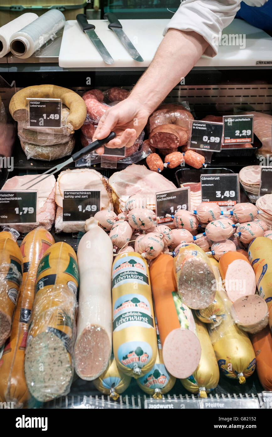 Wurstwaren theke -Fotos und -Bildmaterial in hoher Auflösung – Alamy
