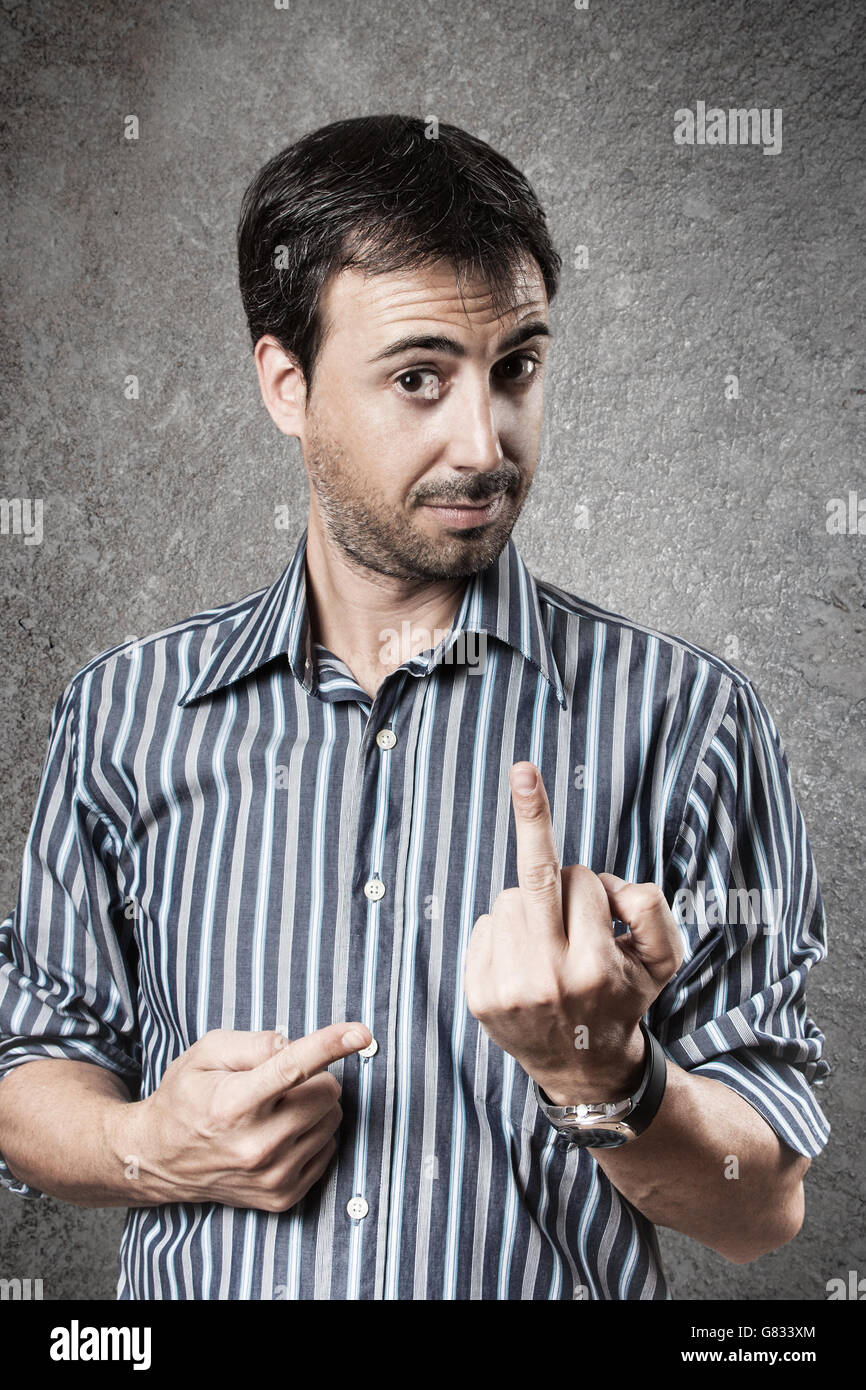 Middle finger vertical -Fotos und -Bildmaterial in hoher Auflösung – Alamy