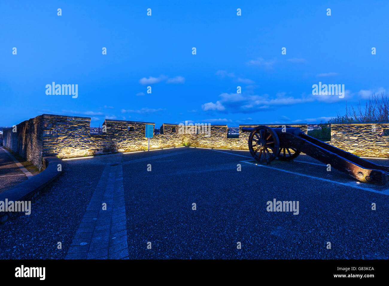 Alte stadtmauern londonderry -Fotos und -Bildmaterial in hoher ...