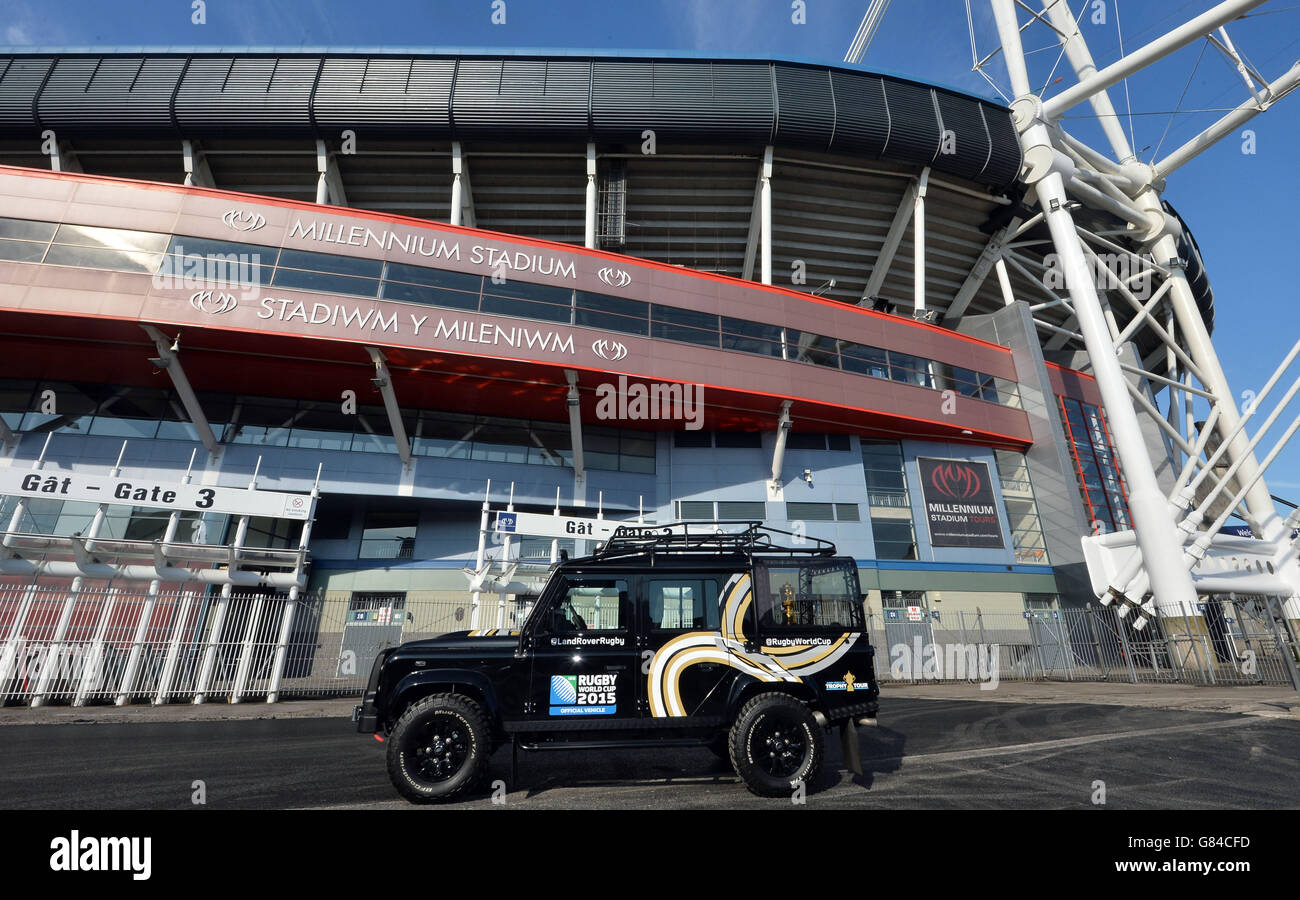 Der webb ellis cup kommt im millennium stadion an -Fotos und ...
