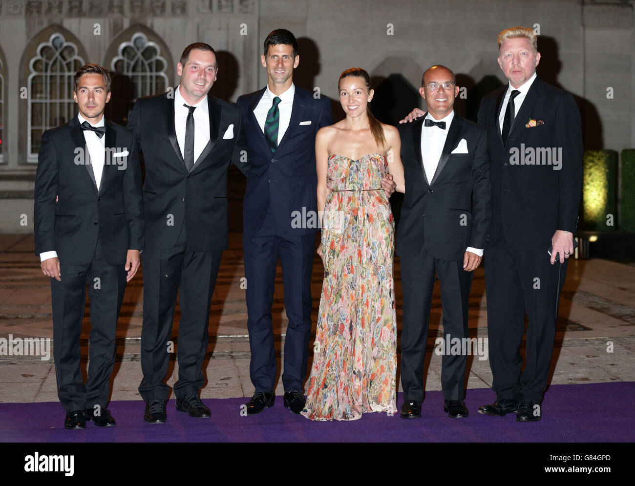 Novak Djokovic und seine Frau Jelena (Mitte) Boris Becker (rechts) beim ...