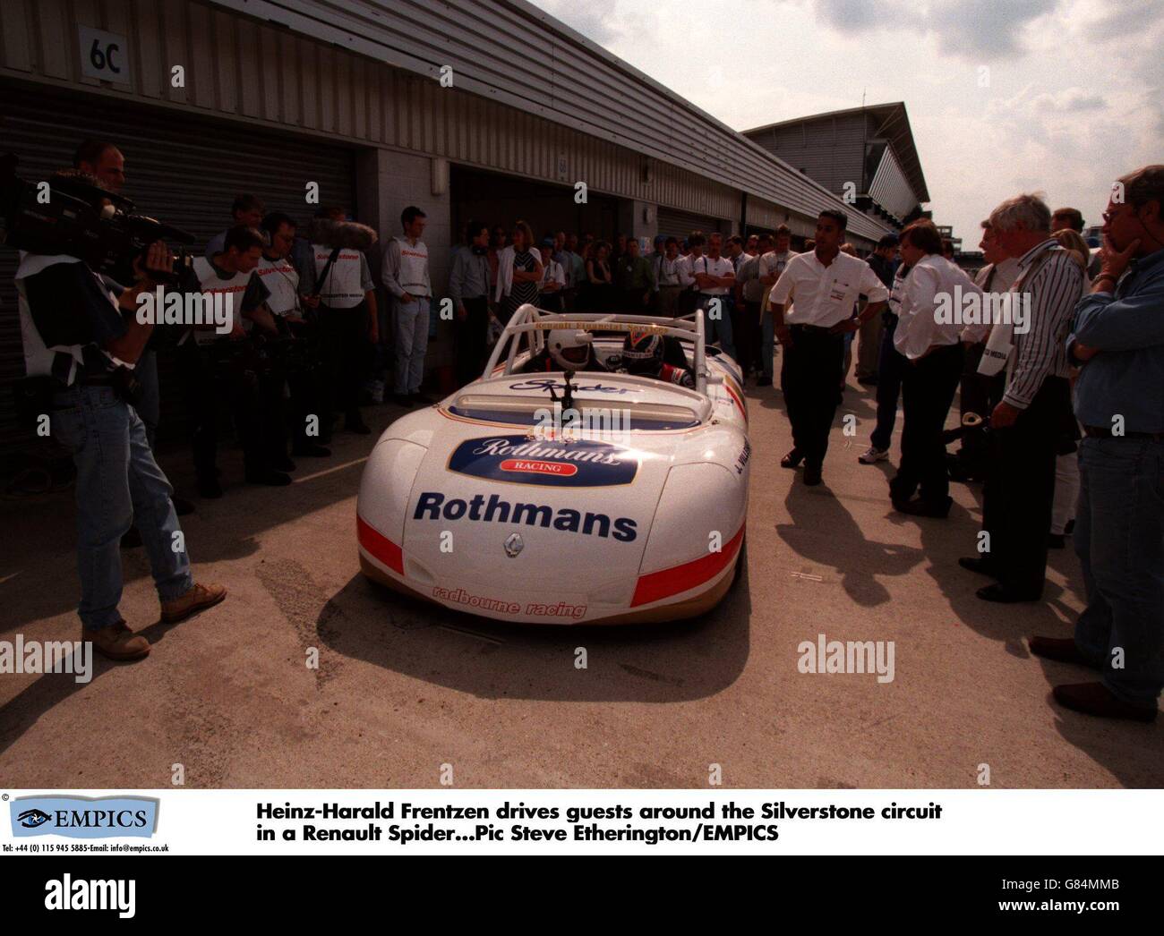 Motorsport - Rothmans Williams Team in Silverstone. Heinz-Harald ...