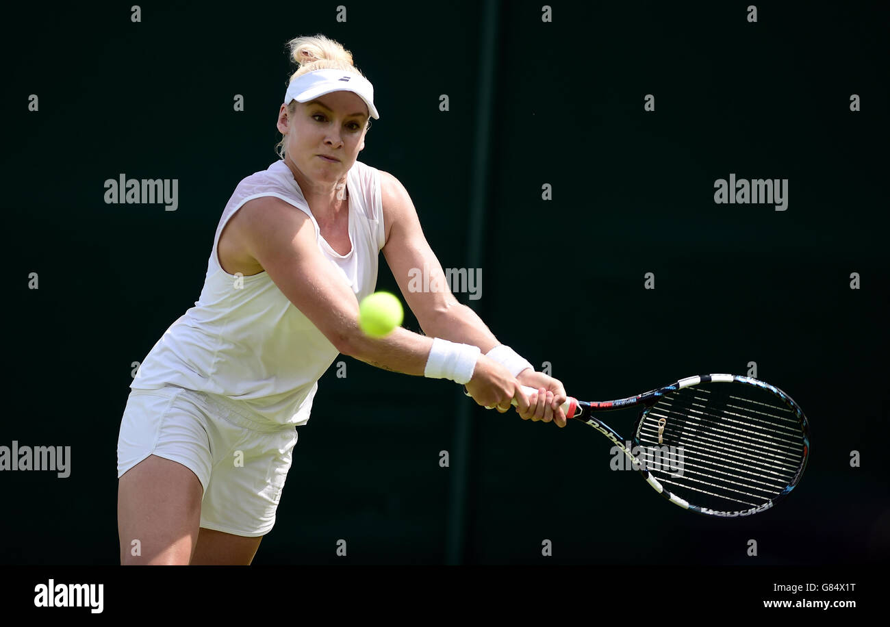 Bethanie Mattek-Sands im Einsatz gegen Belinda Bencic am fünften Tag der Wimbledon Championships ...