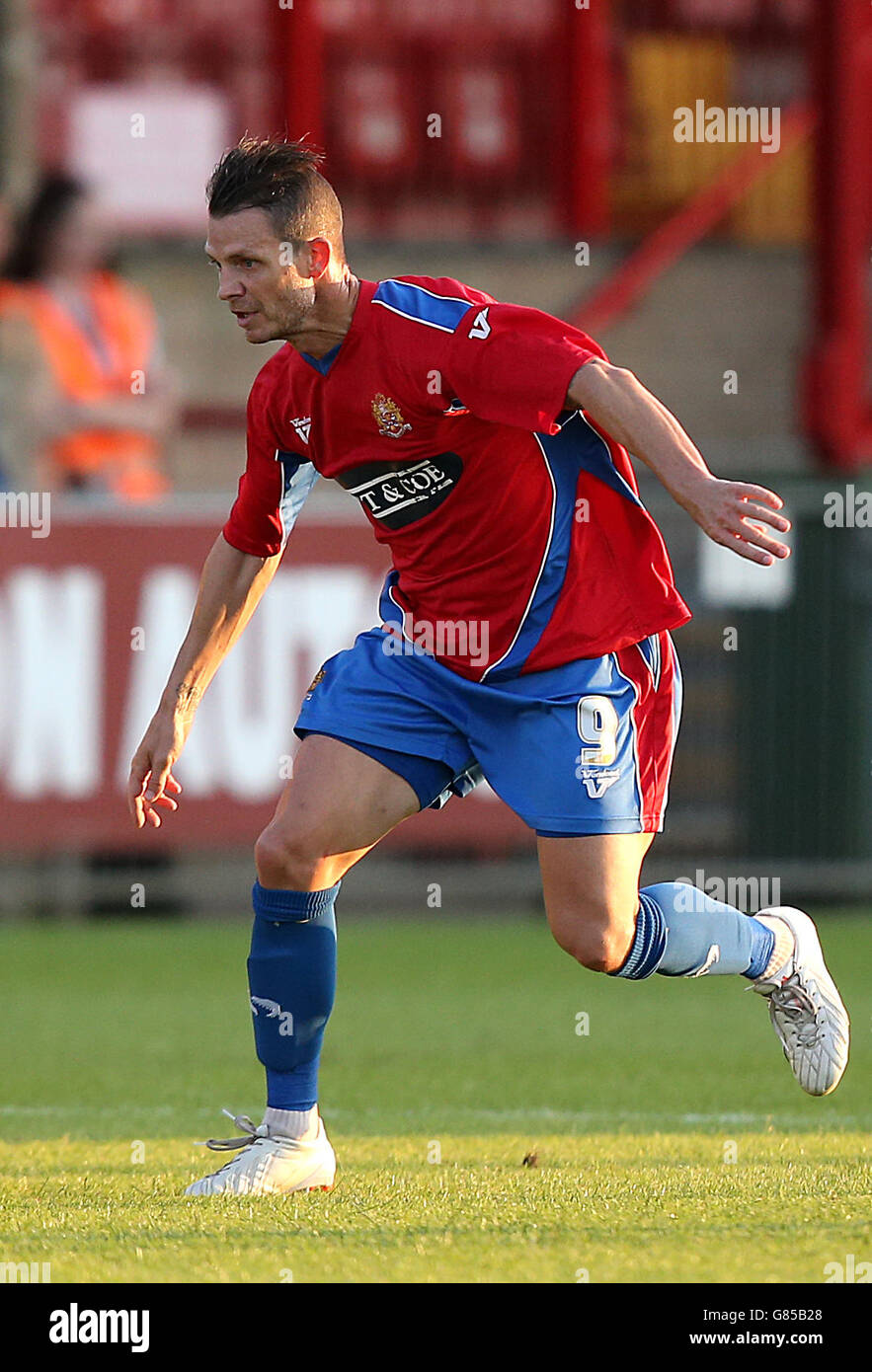 Fußball - vor der Saison freundlich - Dagenham & Redbridge gegen MK ...