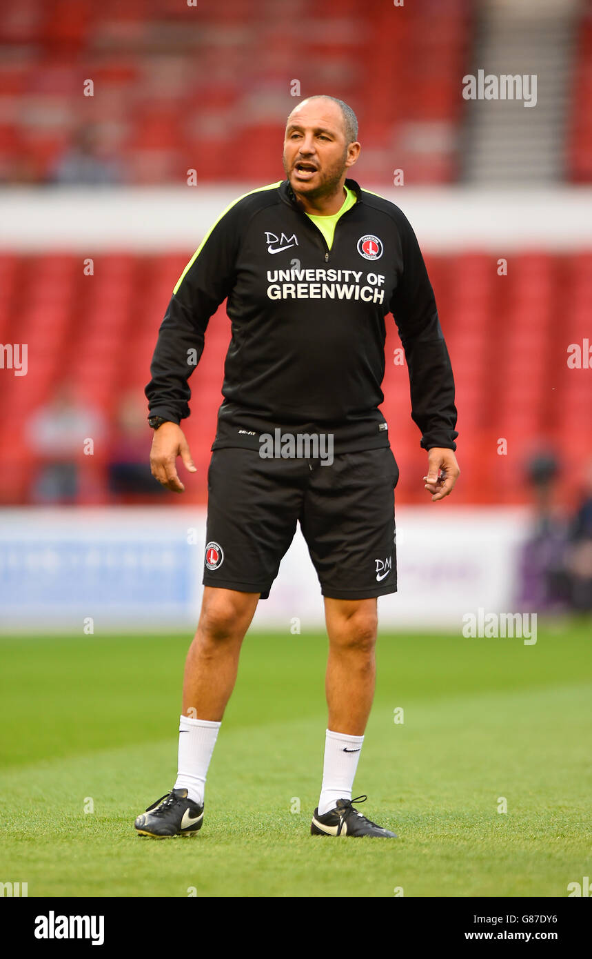 Assistenztrainer damian matthew -Fotos und -Bildmaterial in hoher ...