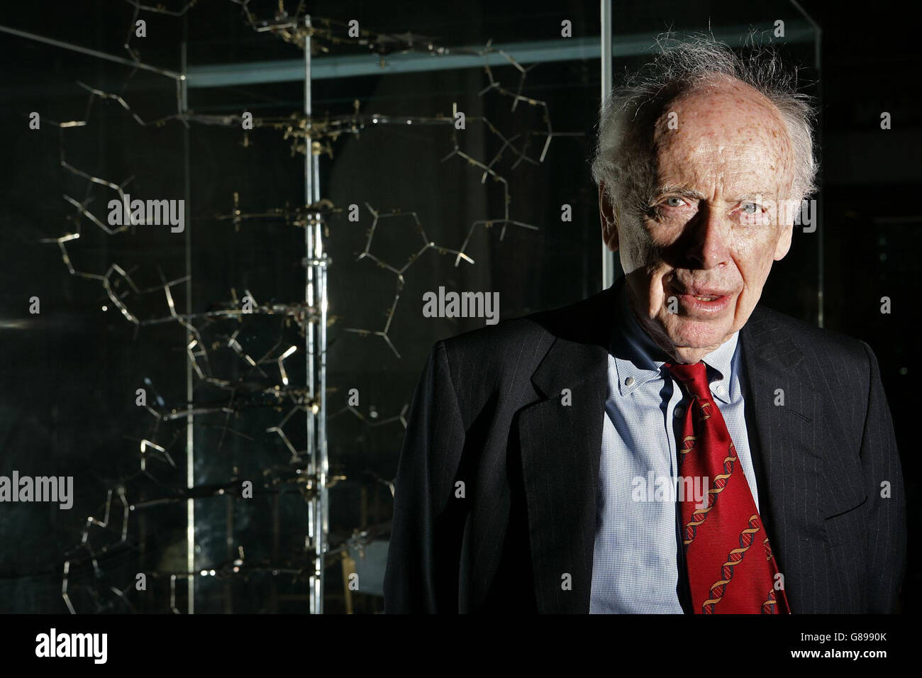 Dr. James Watson, der vor mehr als 50 Jahren die Struktur der DNA ...