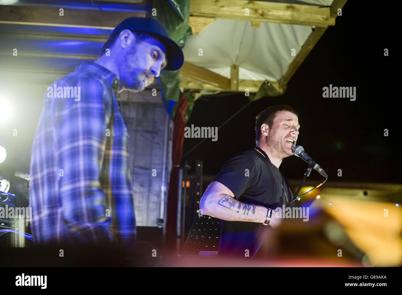 Musiker andrew robert lindsay fearn -Fotos und -Bildmaterial in hoher ...