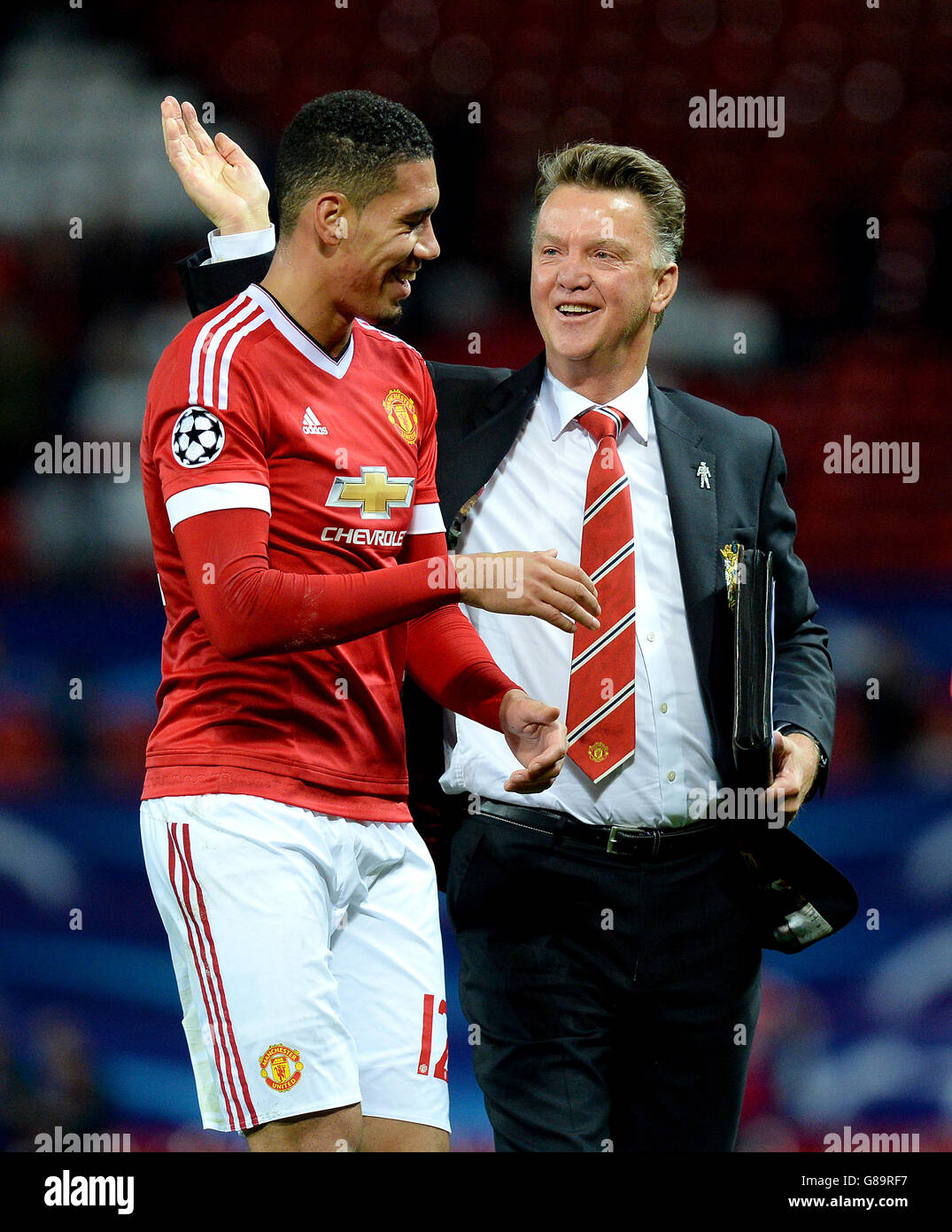 Manchester united manager louis van gaal chris smalling -Fotos und ...