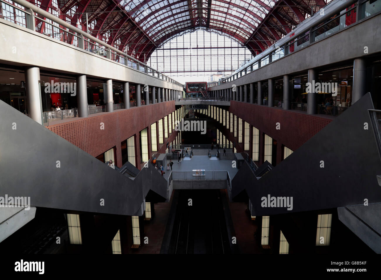 Antwerpen bahnhof -Fotos und -Bildmaterial in hoher Auflösung – Alamy