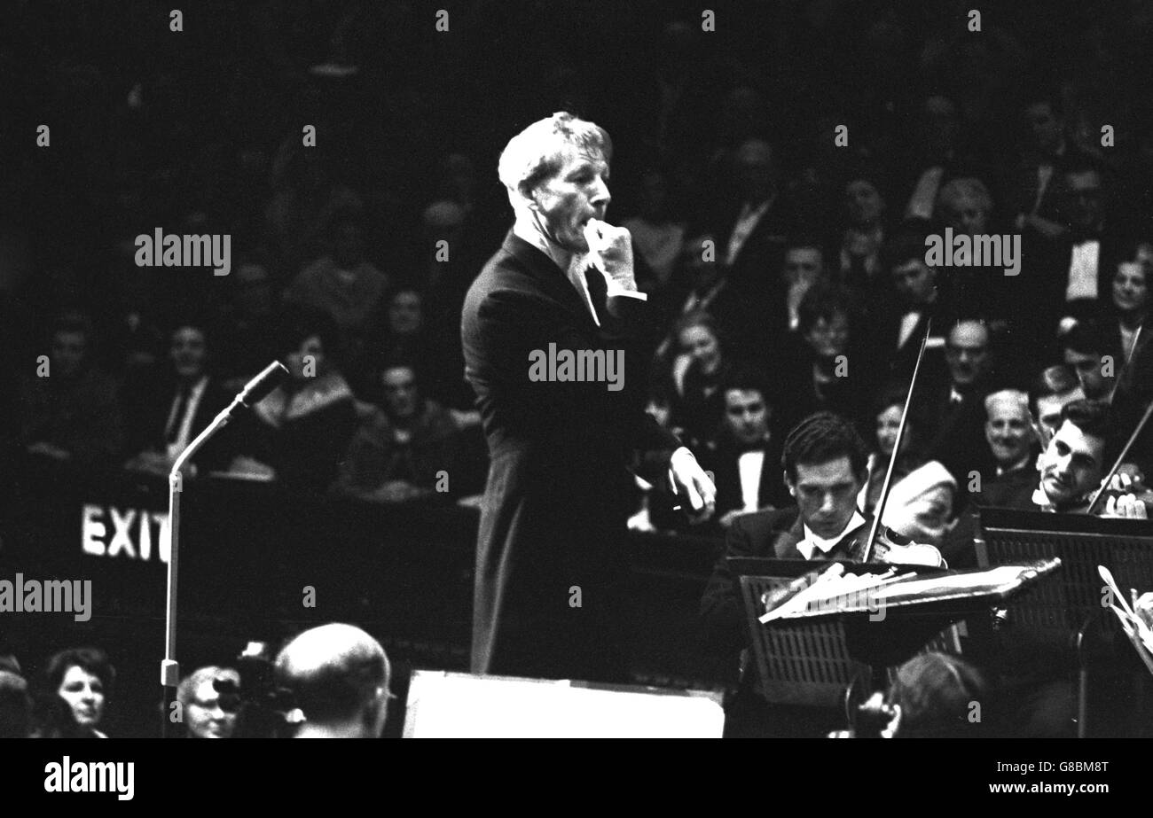 Kaye hall -Fotos und -Bildmaterial in hoher Auflösung – Alamy