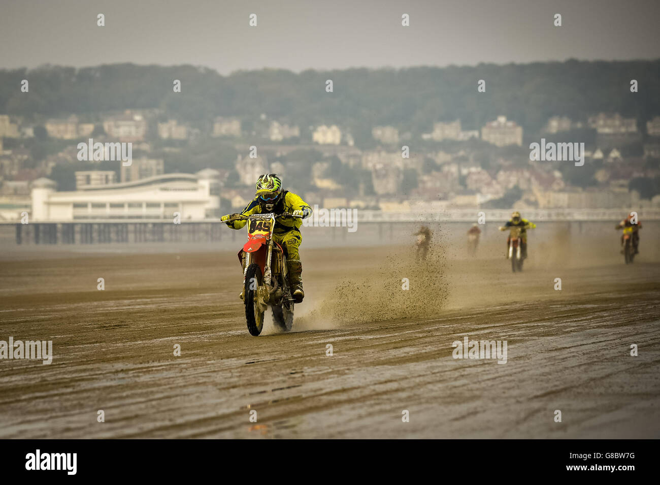Beim Weston Beach Race, Weston-super-Mare, wo der Strand in eine ...