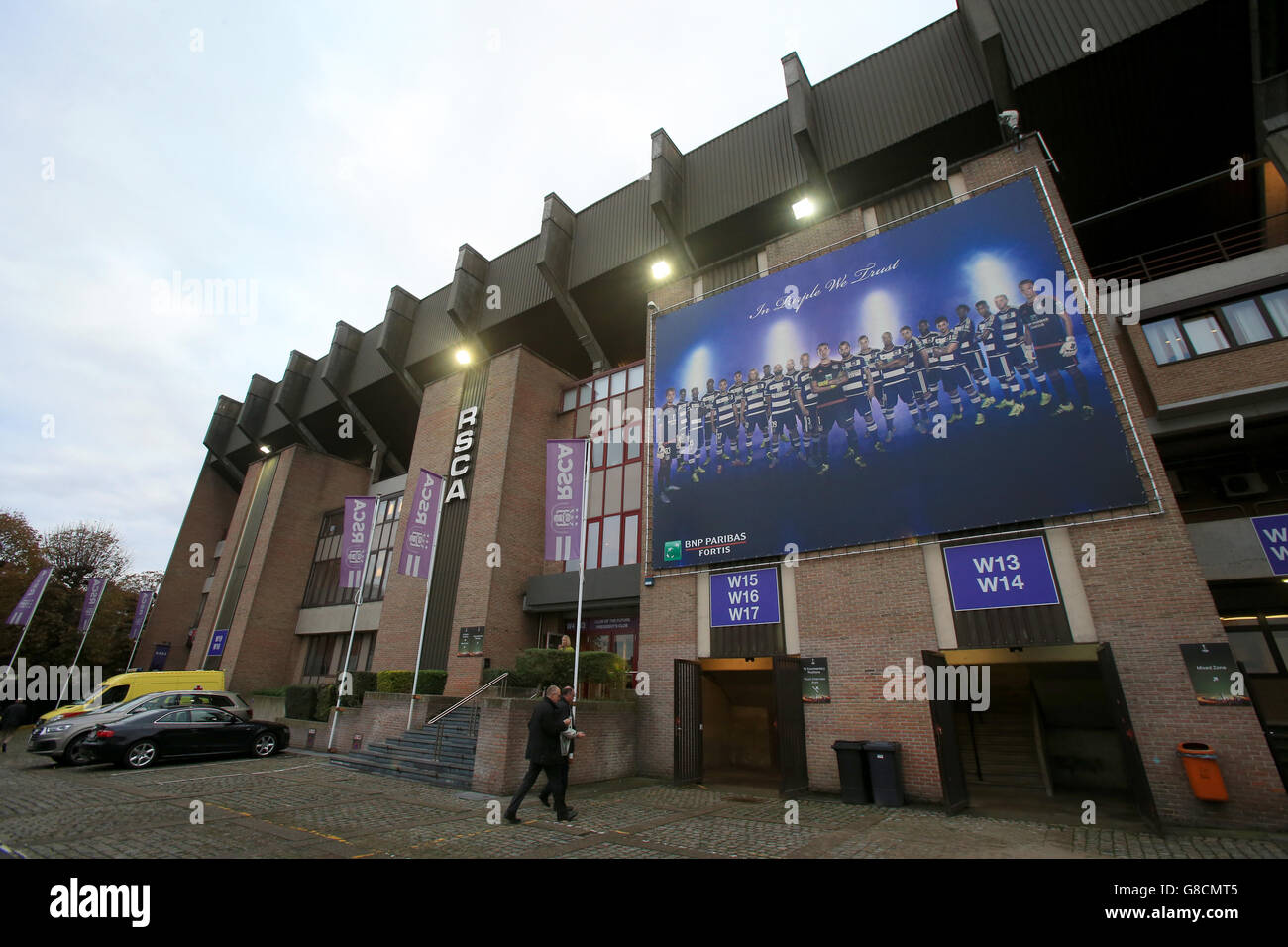 Stadion des rsc anderlecht -Fotos und -Bildmaterial in hoher Auflösung ...