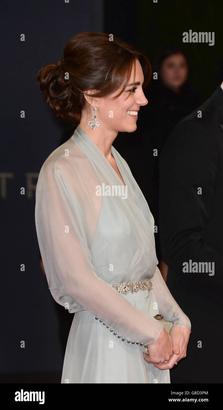 Spectre Royal Weltpremiere - London. Die Herzogin von Cambridge nahm an ...