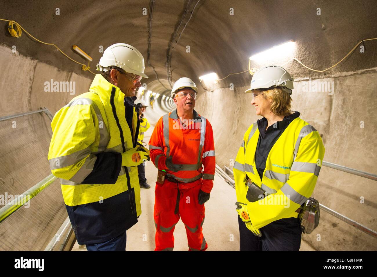 Amber Rudd, Minister für Energie und Klimawandel, mit John Pettigrew ...