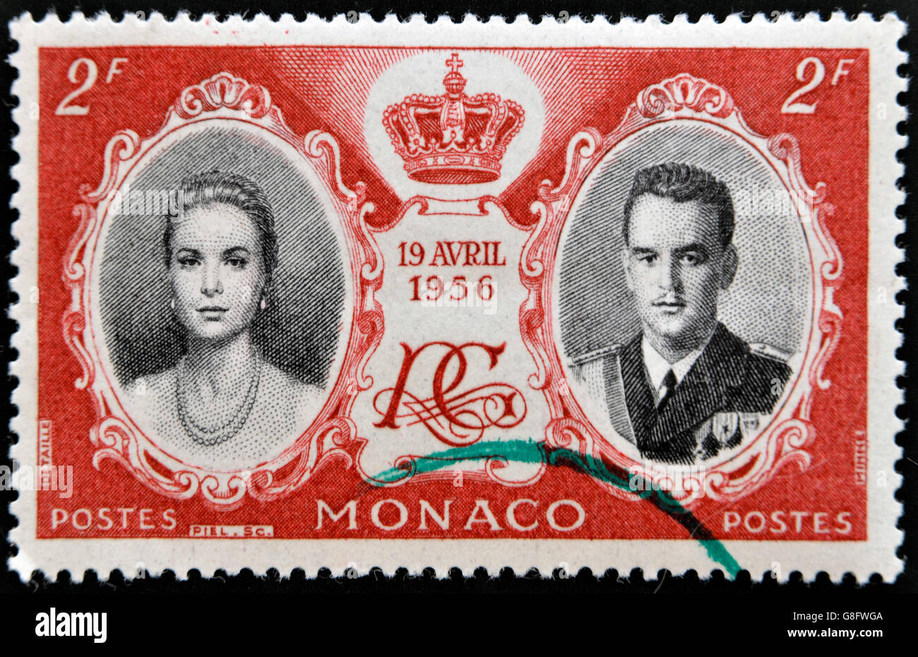 MONACO - ca. 1956: Briefmarke gedruckt in Monaco, zeigt Princess Grace ...