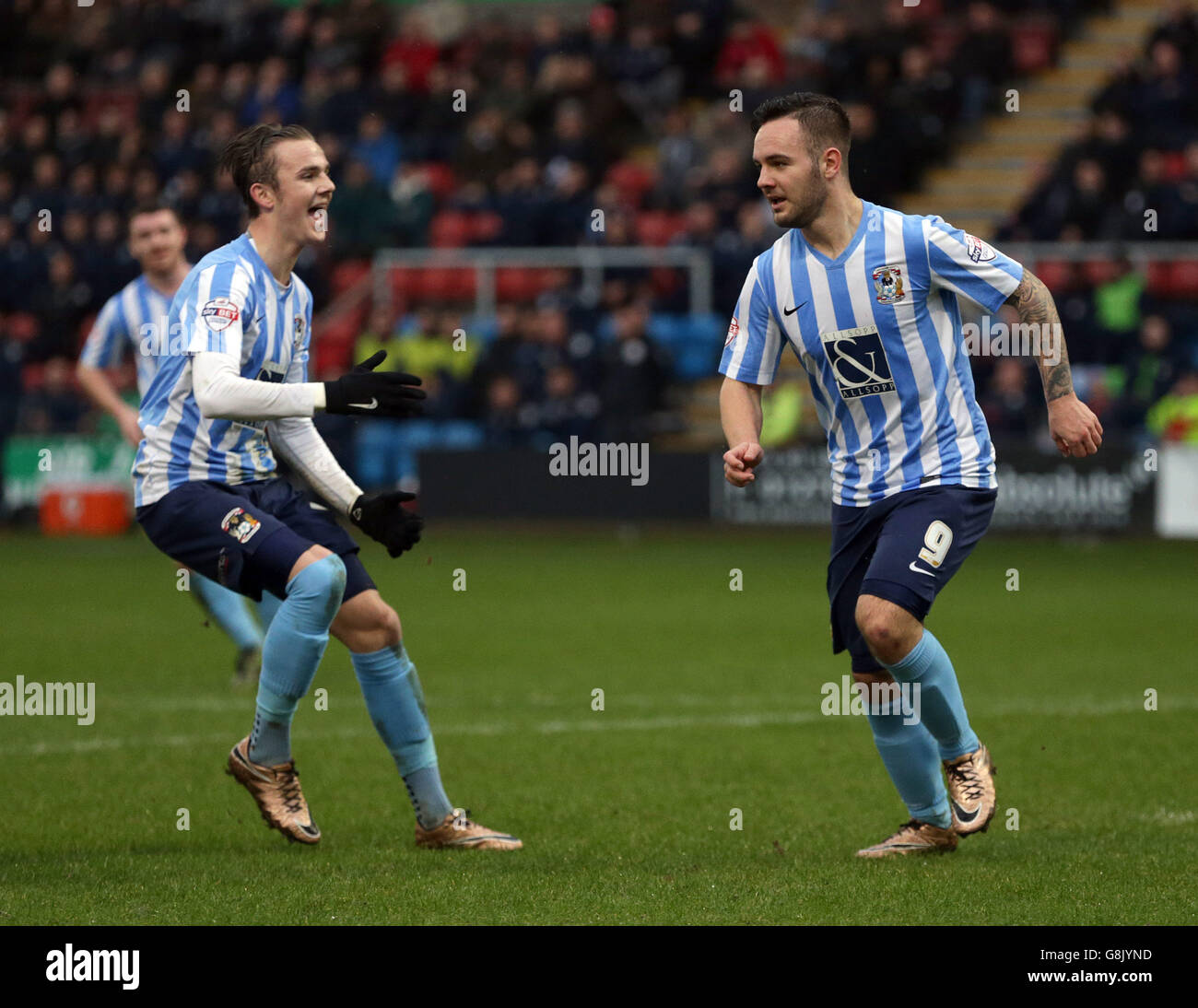 Coventry citys adam armstrong feiert sein drittes tor -Fotos und ...