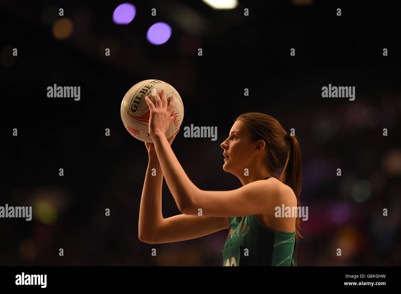 Keltische drachen georgia rowe -Fotos und -Bildmaterial in hoher ...