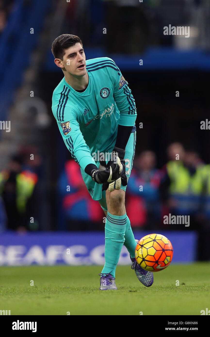 Chelsea Goalkeeper Thibaut Courtois Stockfotos und -bilder Kaufen - Alamy
