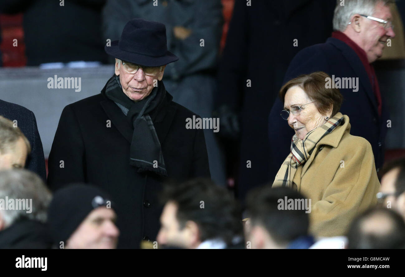 Sir bobby charlton and norma ball -Fotos und -Bildmaterial in hoher ...