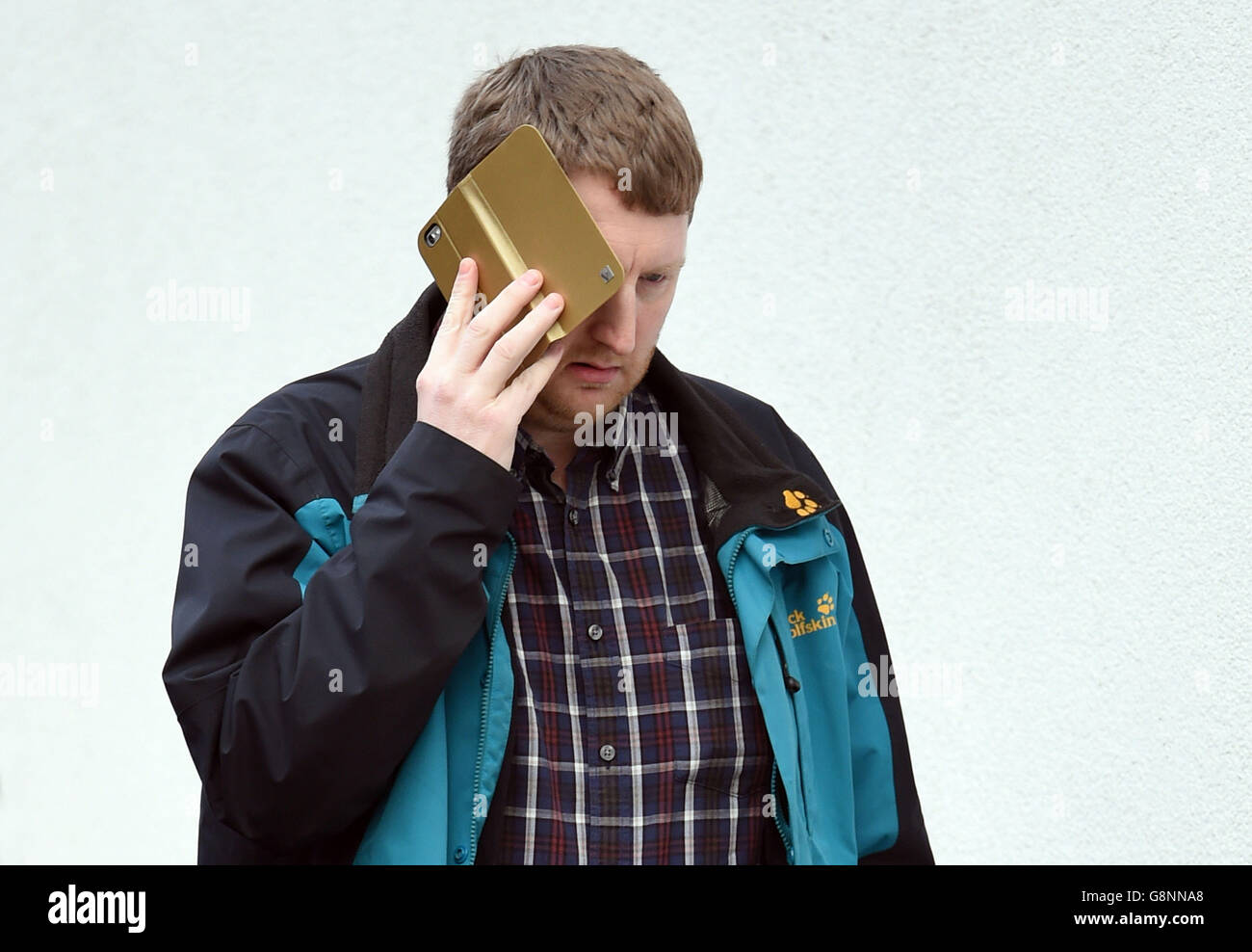 Stuart howatson kommt zu warwick crown court in leamington spa -Fotos ...