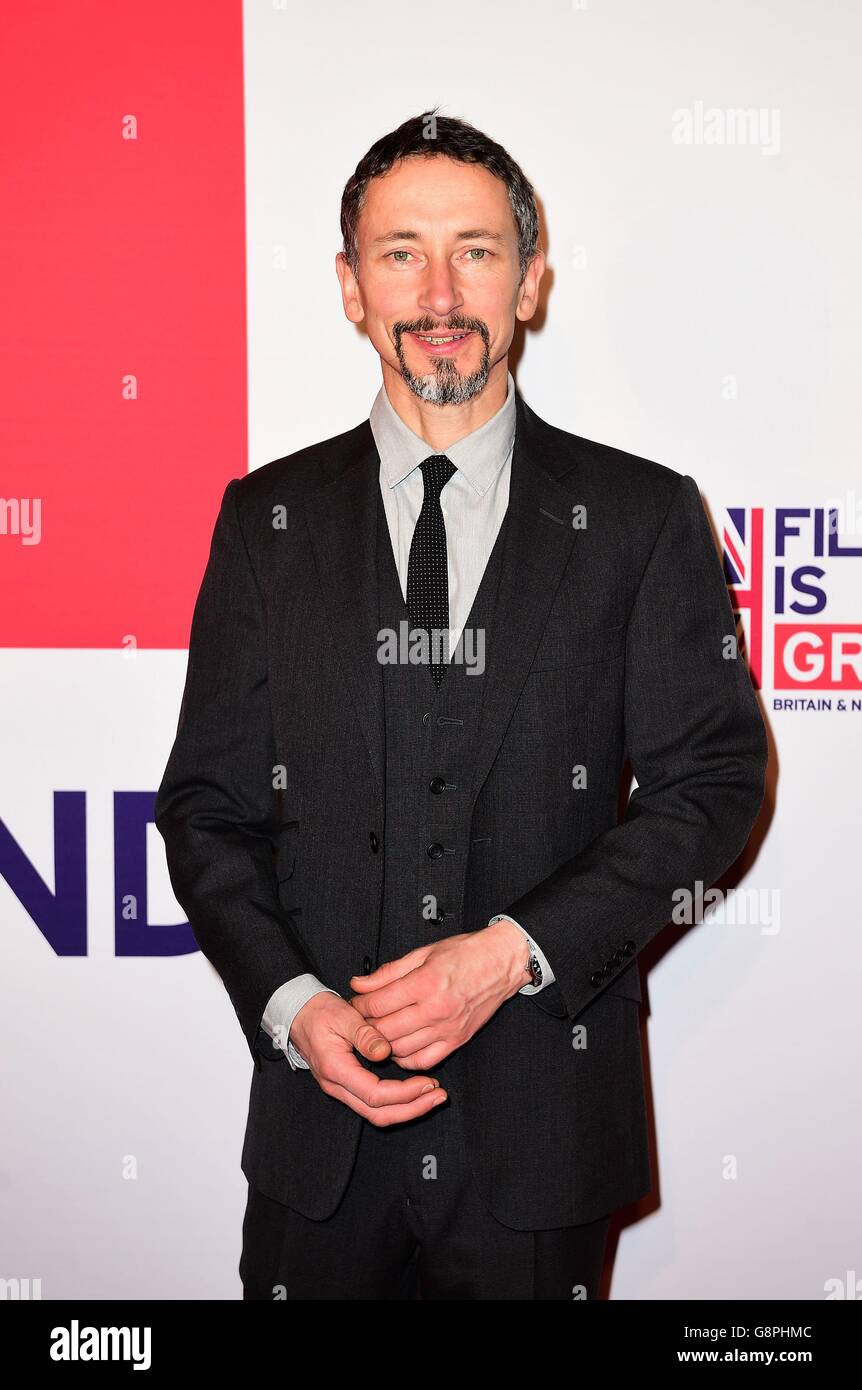 Der Toningenieur Stuart Wilson, der den Film besucht, ist EIN ...