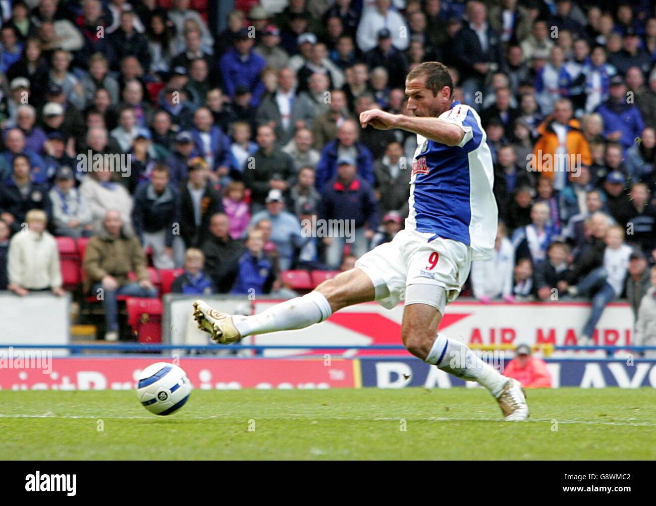 Blackburn rovers shefki kuqi sein ziel des spiels -Fotos und ...