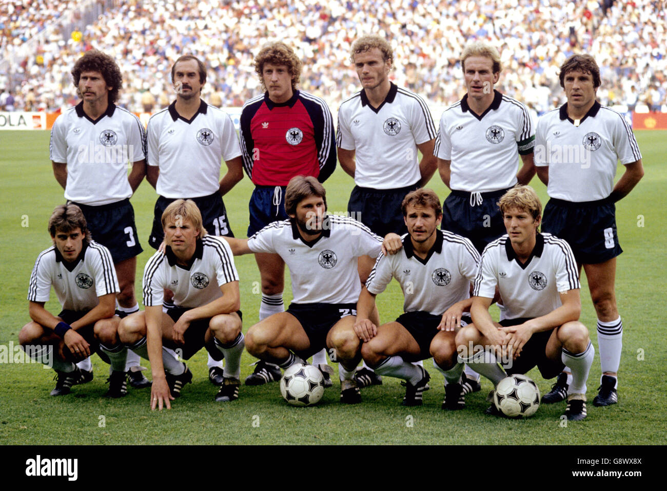 Westdeutsche Teamgruppe: (Hintere Reihe, l-r) Paul Breitner, Uli ...