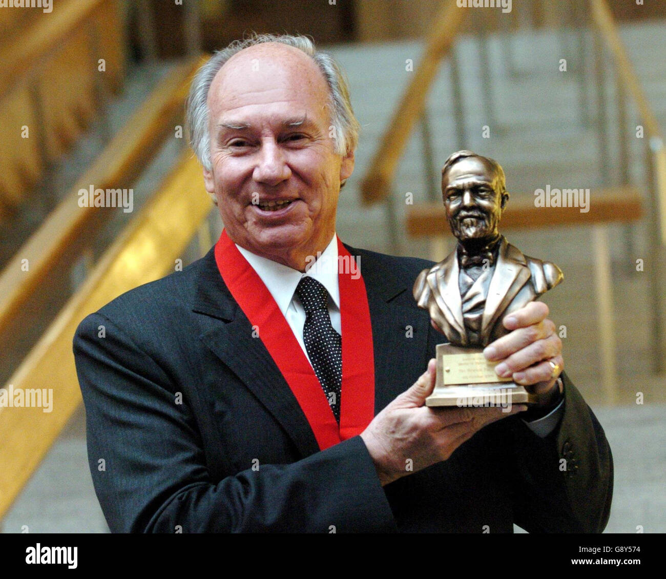 Carnegie medaille -Fotos und -Bildmaterial in hoher Auflösung – Alamy
