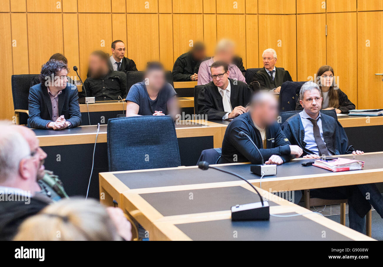 Ehemalige bandenmitglieder -Fotos und -Bildmaterial in hoher Auflösung - Seite 2 - Alamy