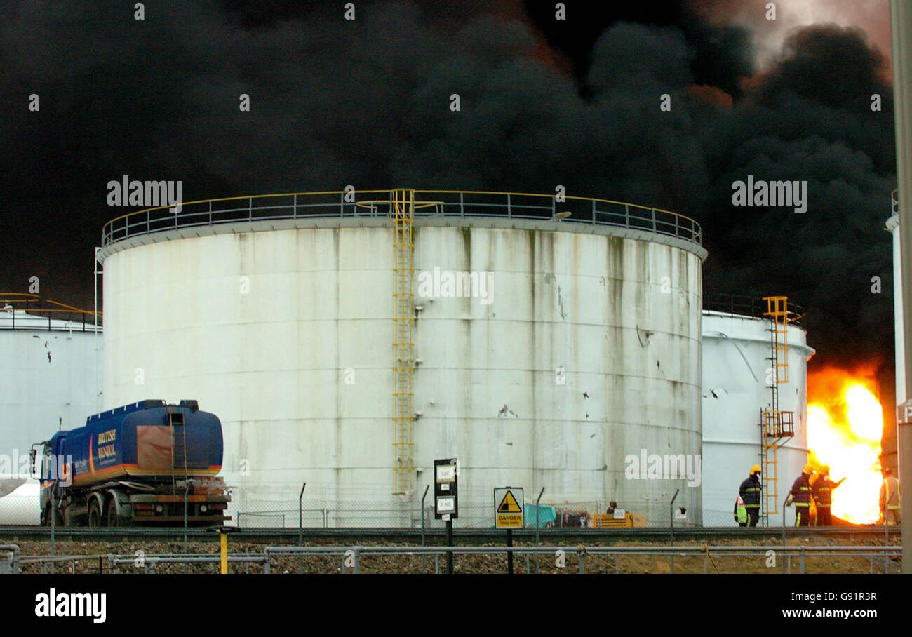 Siehe pa geschichte polizeiexplosion -Fotos und -Bildmaterial in hoher ...