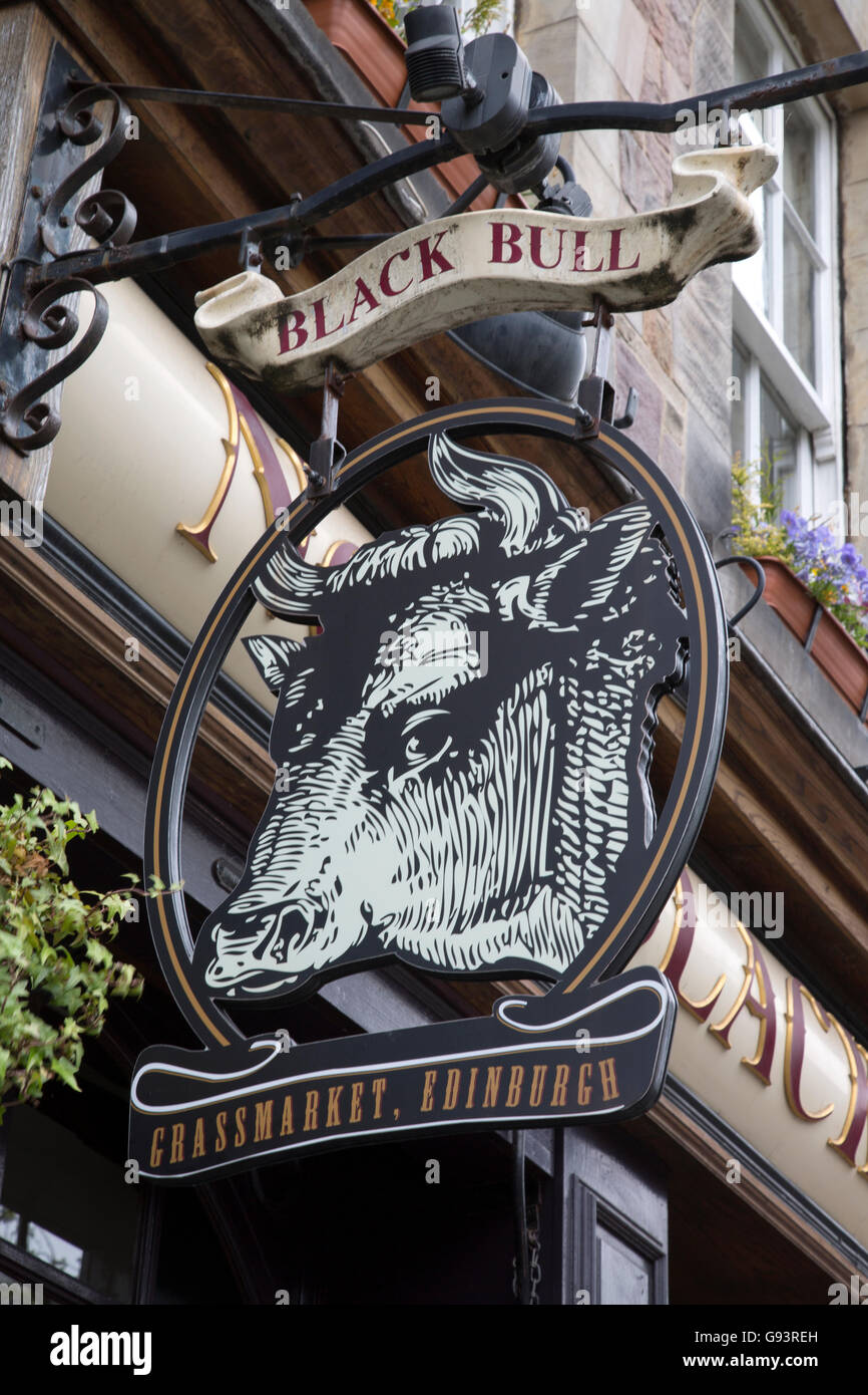 Black Bull Pub Schild, Grassmarket, Edinburgh, Schottland ...