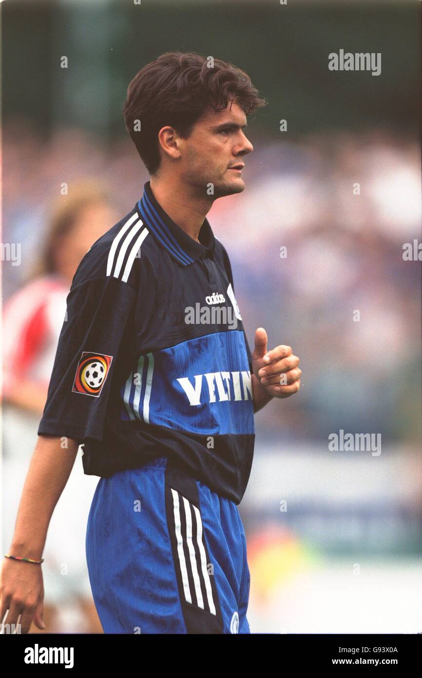 Vfb stuttgart v schalke -Fotos und -Bildmaterial in hoher Auflösung – Alamy