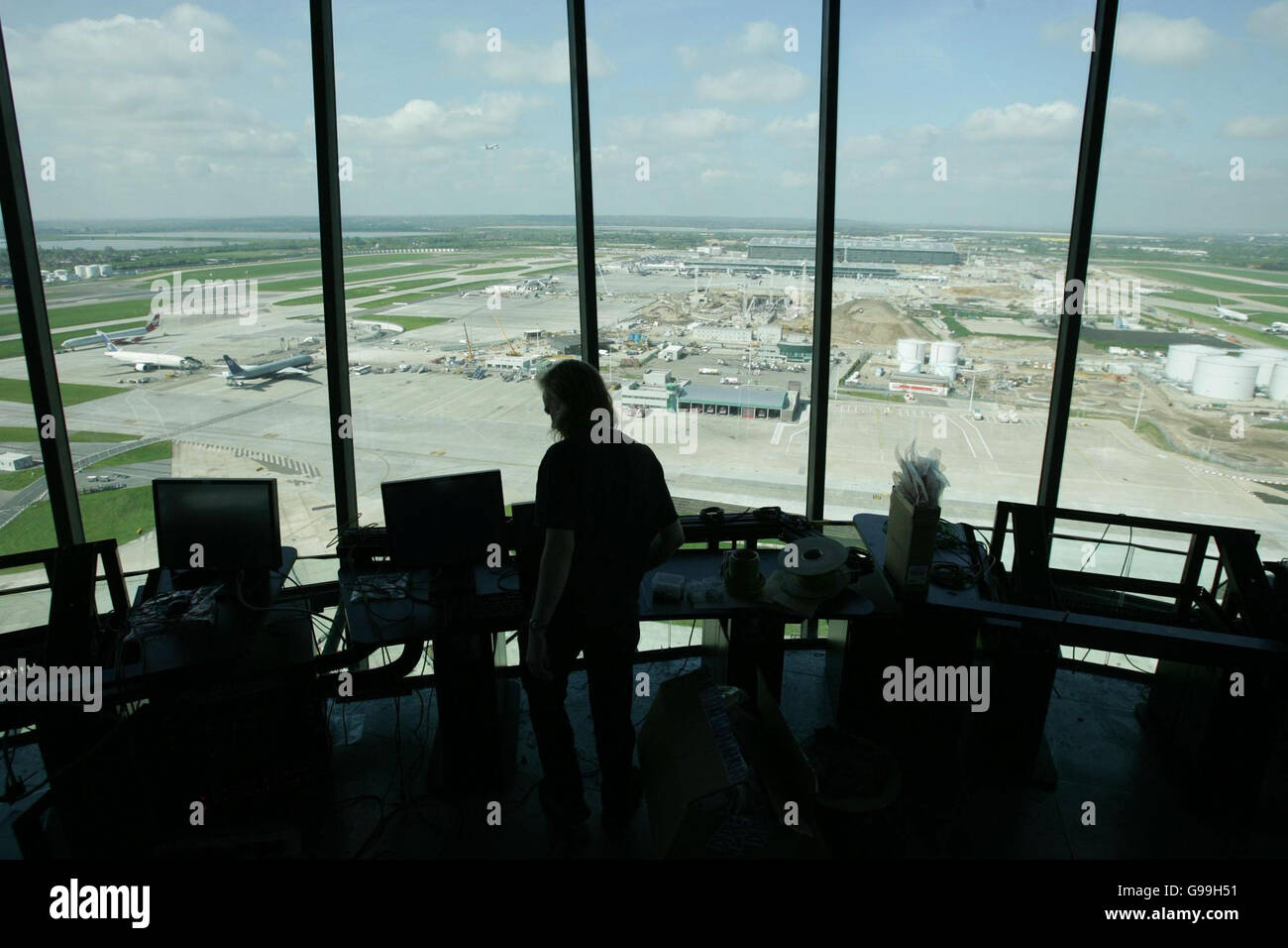Der blick in den neuen heathrow control tower heathrow flughafen -Fotos ...