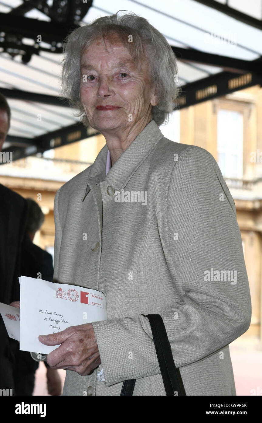 Queen edith -Fotos und -Bildmaterial in hoher Auflösung – Alamy