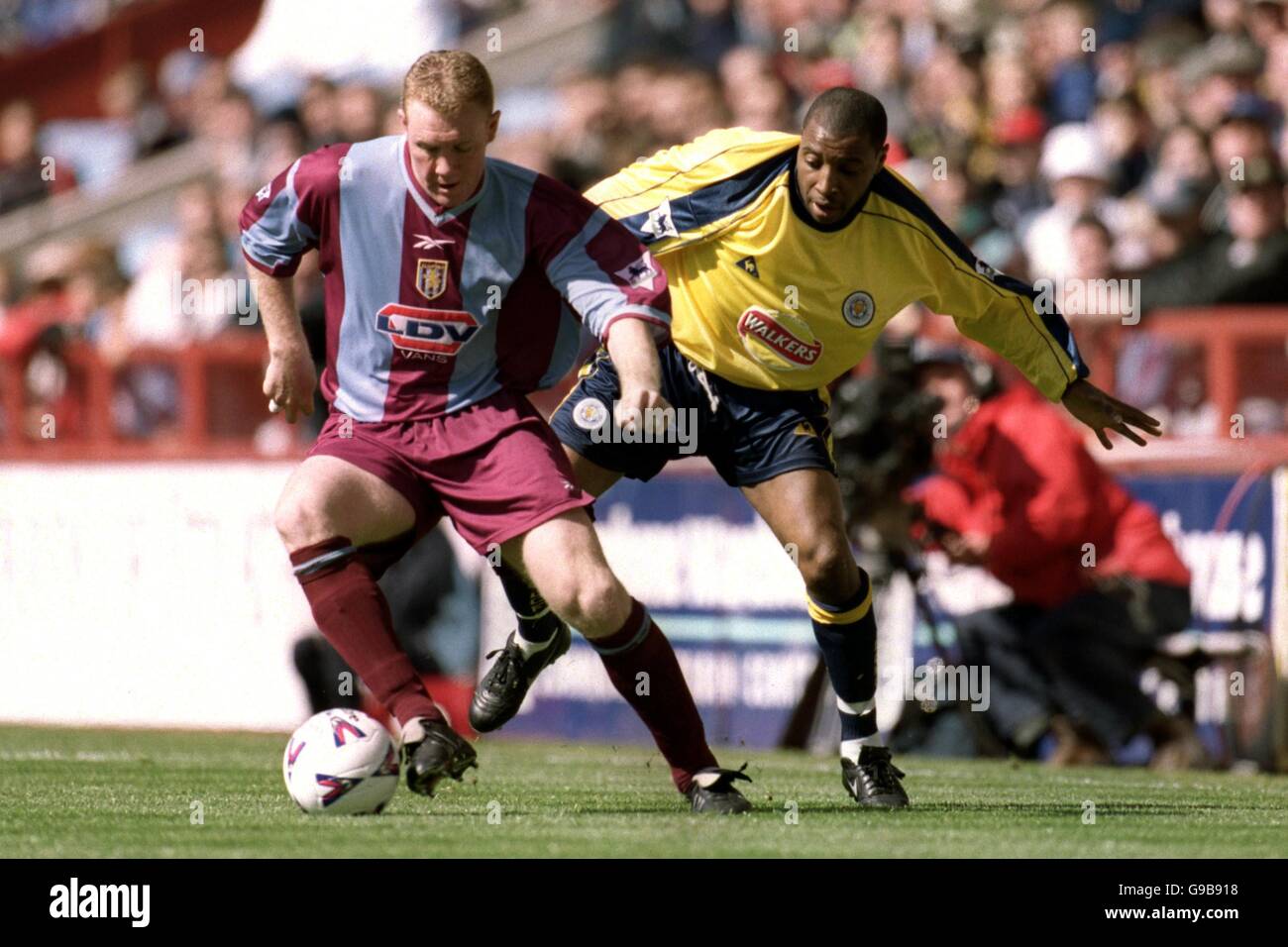 Fußball - FA Carling Premiership - Aston Villa gegen Leicester City. l ...