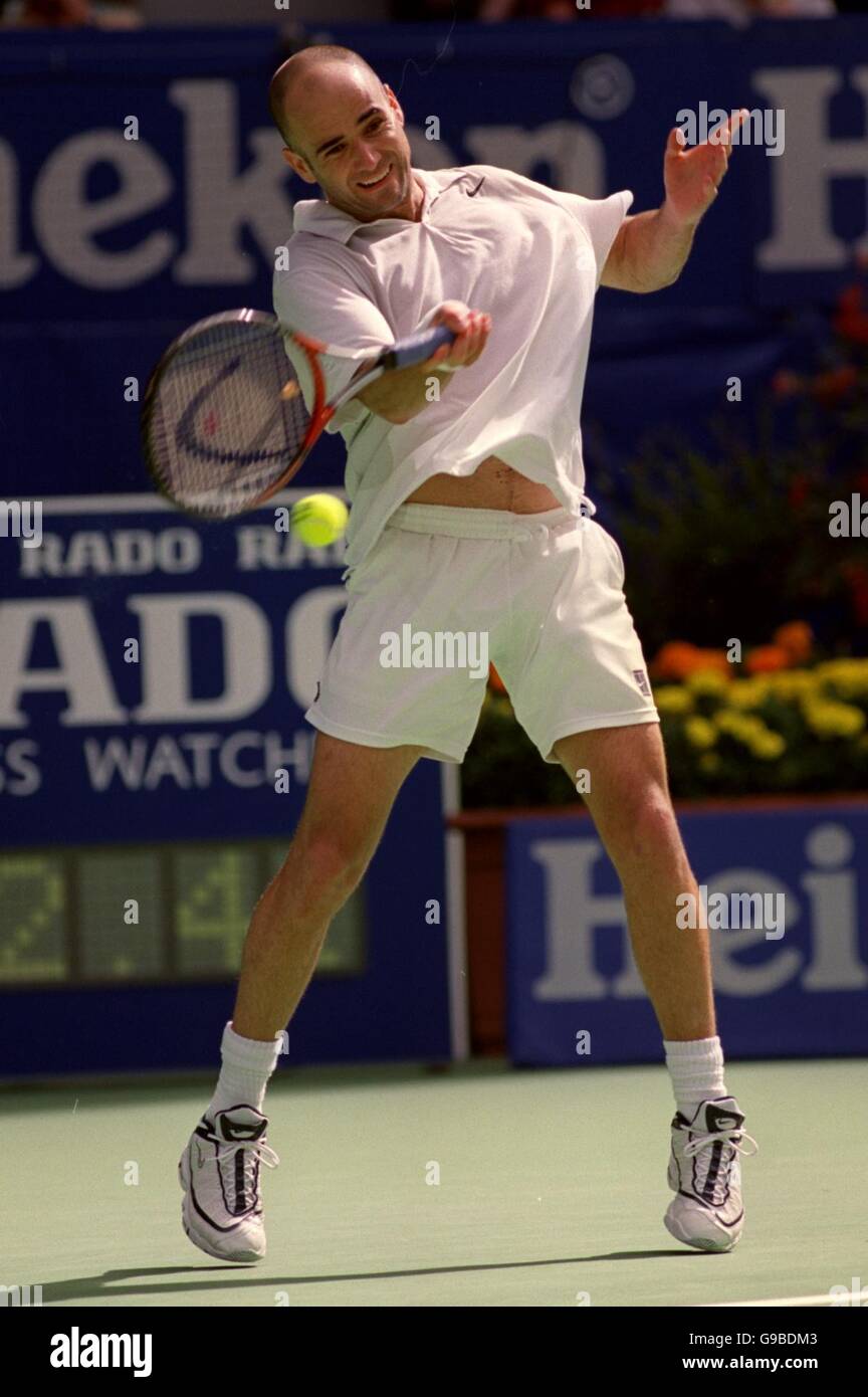 Andre agassi v mark philippoussis -Fotos und -Bildmaterial in hoher ...