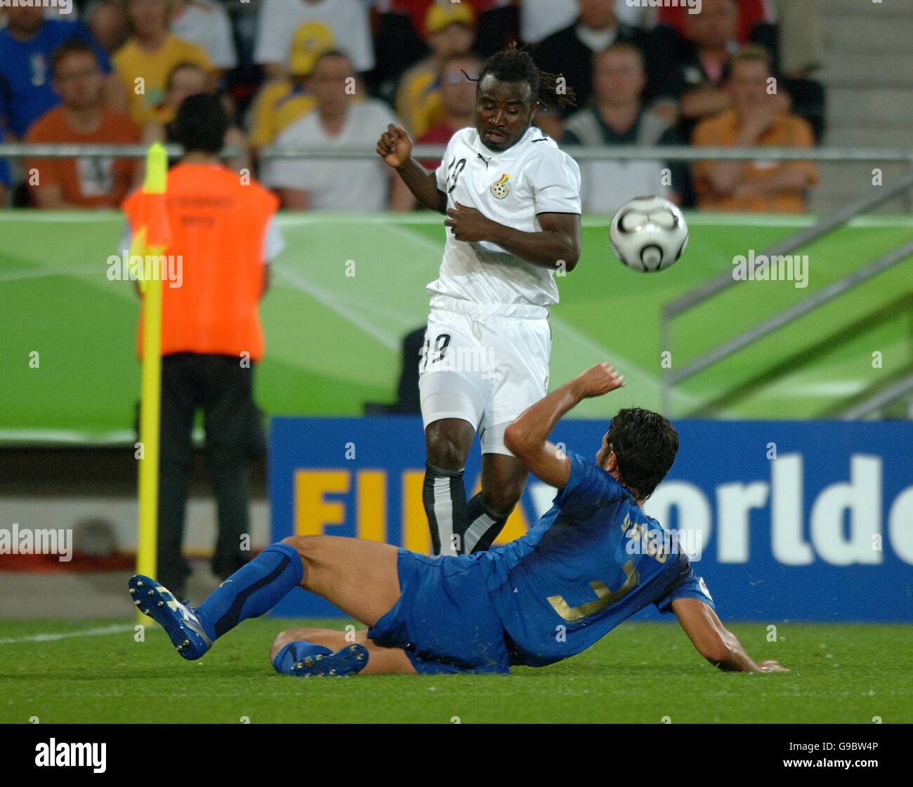 Italien und razak pimpong -Fotos und -Bildmaterial in hoher Auflösung ...