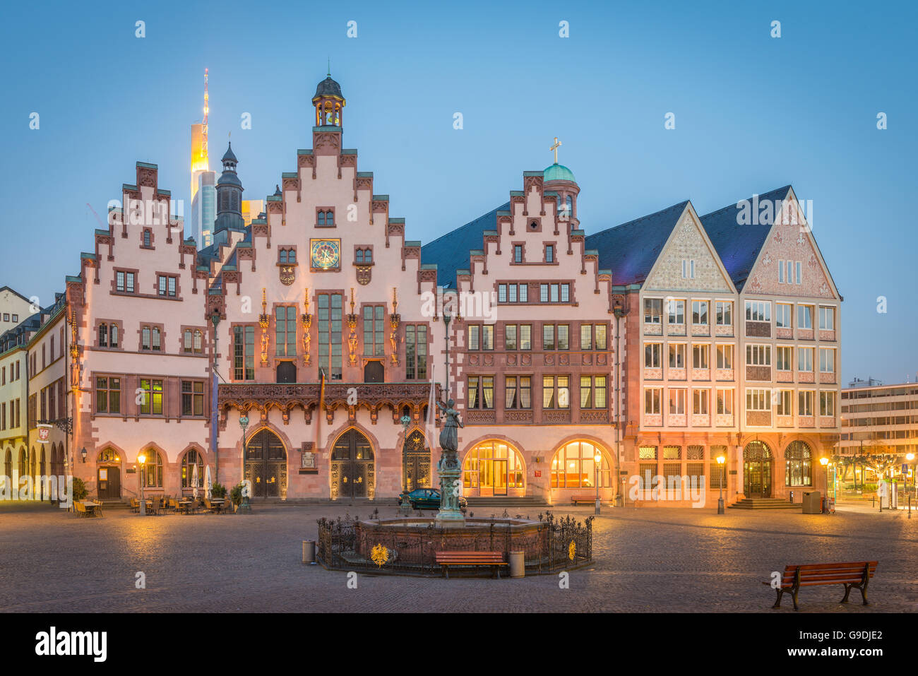Frankfurt city hall -Fotos und -Bildmaterial in hoher Auflösung – Alamy