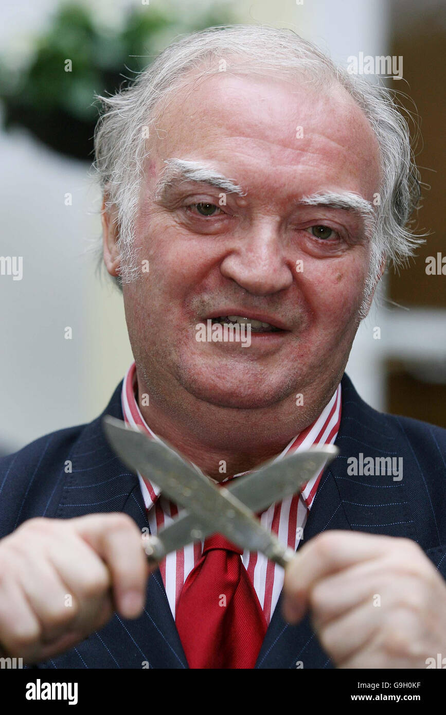 Schriftsteller broadcaster sir john betjeman -Fotos und -Bildmaterial ...