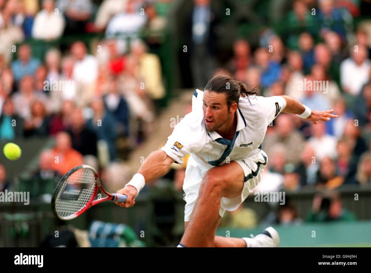 Pete sampras v pat rafter -Fotos und -Bildmaterial in hoher Auflösung ...