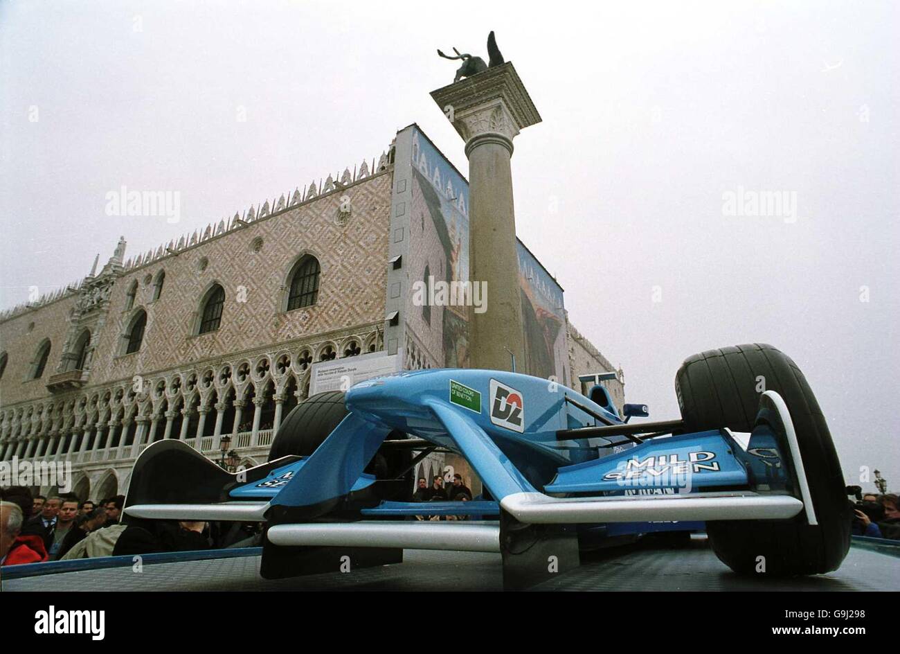 Milde sieben benetton renault sport b201 autostart -Fotos und ...