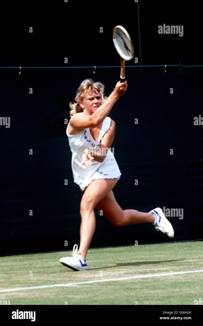 Sue barker wimbledon -Fotos und -Bildmaterial in hoher Auflösung – Alamy