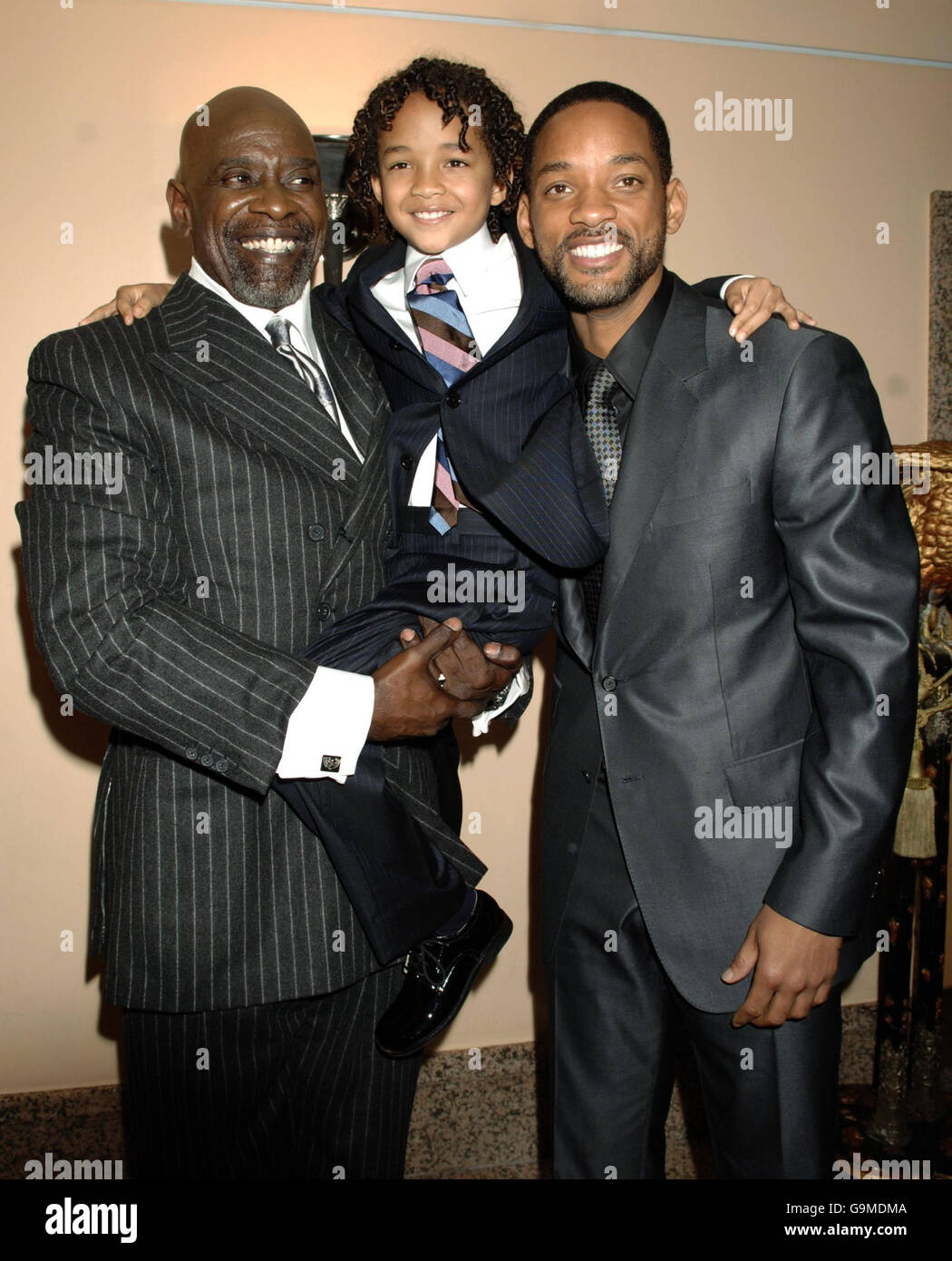 Will Smith und sein Sohn Jaden Christopher Syre Smith und Chris Gardner (links, auf dessen Leben ...