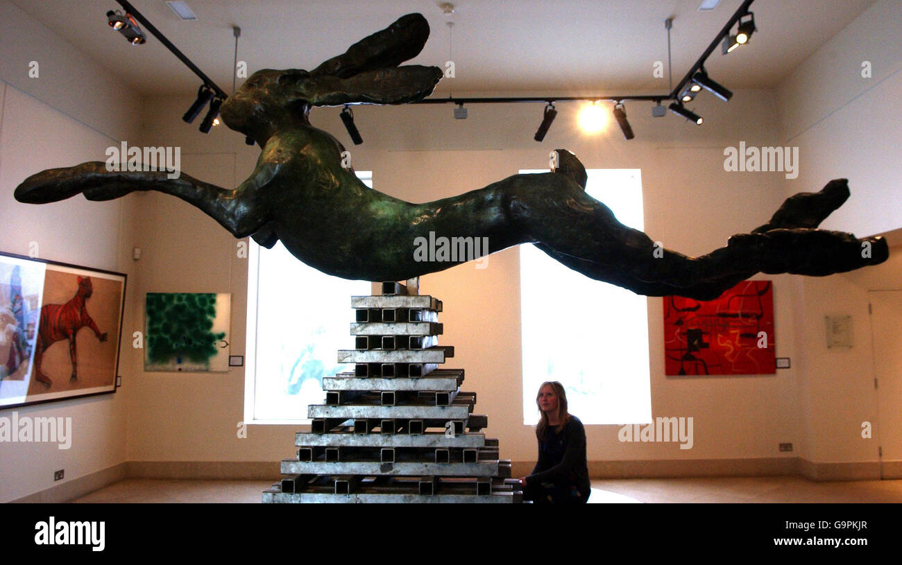 Barry flanagan hase skulptur -Fotos und -Bildmaterial in hoher ...