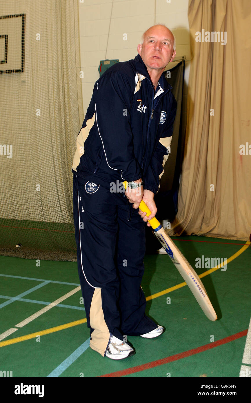 Mit surrey coach alan metzger -Fotos und -Bildmaterial in hoher ...